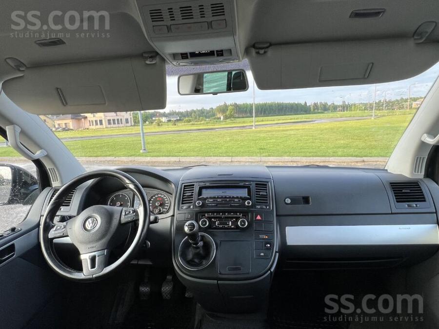Melns Volkswagen Multivan 2010 Rīga, ar dzinēja tilpumu 2.00 L un nobraukumu 185 tūkst. km par 14800 €, foto 5 vietnē AUTOMOTO.COM.LV