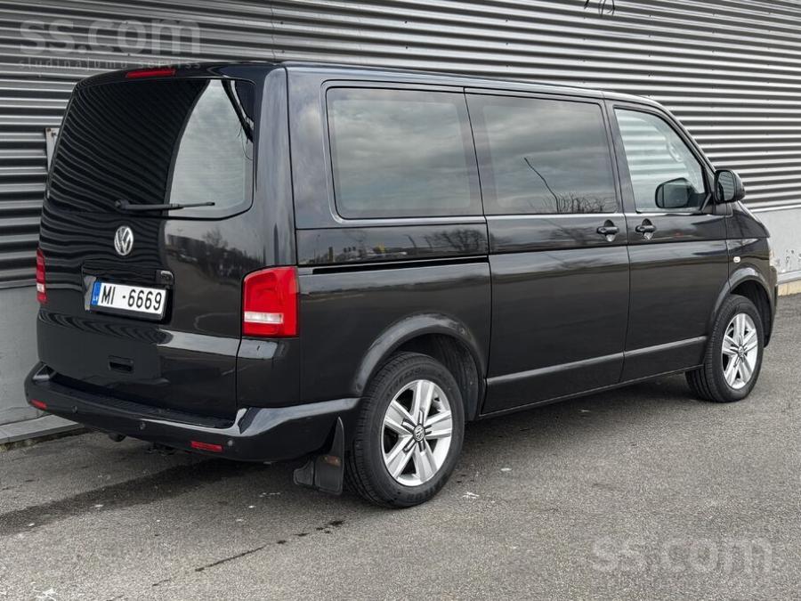 Melns Volkswagen Multivan 2010 Rīga, ar dzinēja tilpumu 2.00 L un nobraukumu 228 tūkst. km par 16400 €, foto 6 vietnē AUTOMOTO.COM.LV