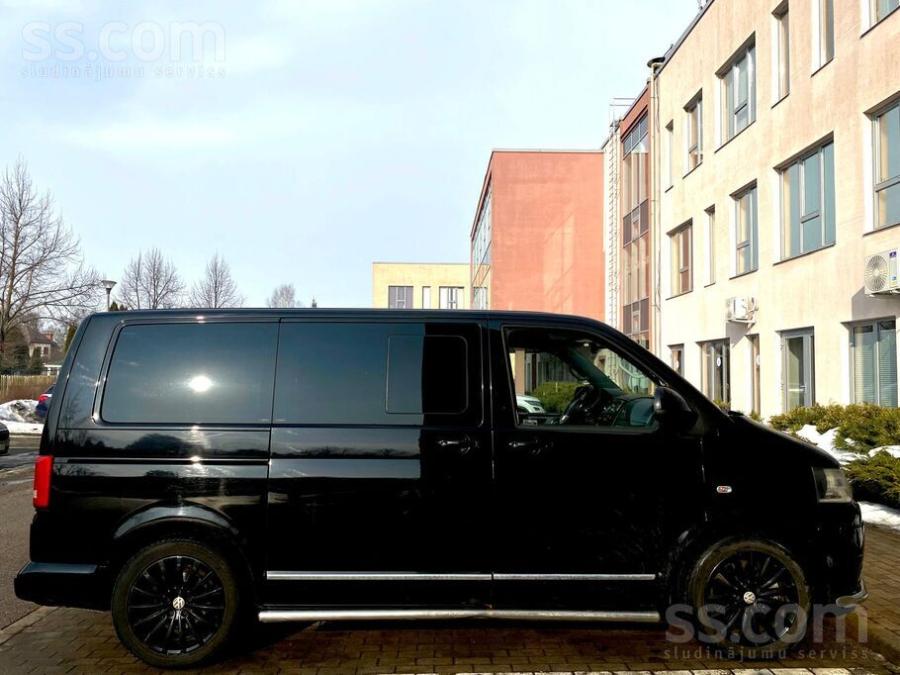 Melns Volkswagen Multivan 2010 Jelgava, ar dzinēja tilpumu 2.00 L un nobraukumu 330 tūkst. km par 14995 €, foto 6 vietnē AUTOMOTO.COM.LV