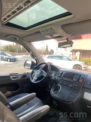 Melns Volkswagen Multivan 2010 Jelgava, ar dzinēja tilpumu 2.00 L un nobraukumu 330 tūkst. km par 14995 €, foto 10 vietnē AUTOMOTO.COM.LV