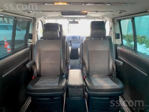 Melns Volkswagen Multivan 2010 Jelgava, ar dzinēja tilpumu 2.00 L un nobraukumu 330 tūkst. km par 14995 €, foto 14 vietnē AUTOMOTO.COM.LV
