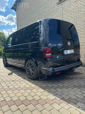 Black Volkswagen Multivan 2010 in Bauska, with an engine capacity of 2.00 L and mileage of 212 thousand km for 12500 €, photo 4 on AUTOMOTO.COM.LV