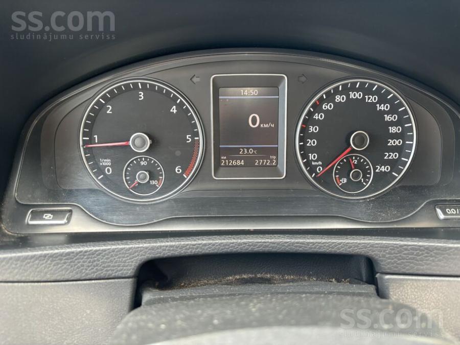 Black Volkswagen Multivan 2010 in Bauska, with an engine capacity of 2.00 L and mileage of 212 thousand km for 12500 €, photo 12 on AUTOMOTO.COM.LV