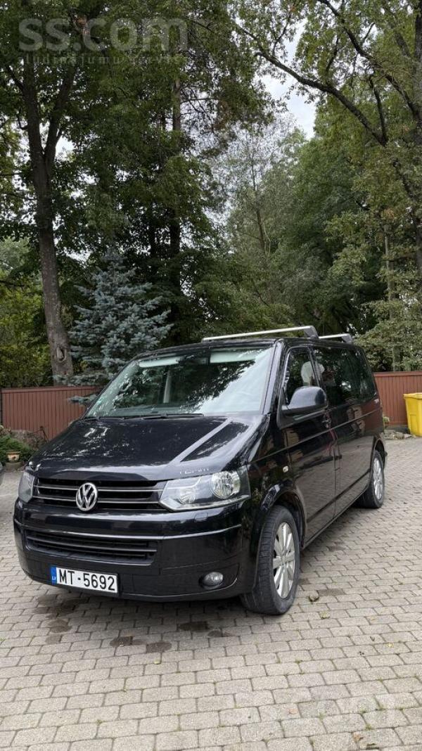 Melns Volkswagen Multivan 2011 Rīga, ar dzinēja tilpumu 2.00 L un nobraukumu 263 tūkst. km par 17300 €, foto 3 vietnē AUTOMOTO.COM.LV
