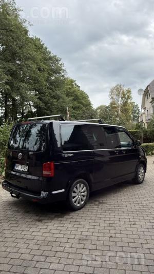 Melns Volkswagen Multivan 2011 Rīga, ar dzinēja tilpumu 2.00 L un nobraukumu 263 tūkst. km par 17300 €, foto 5 vietnē AUTOMOTO.COM.LV