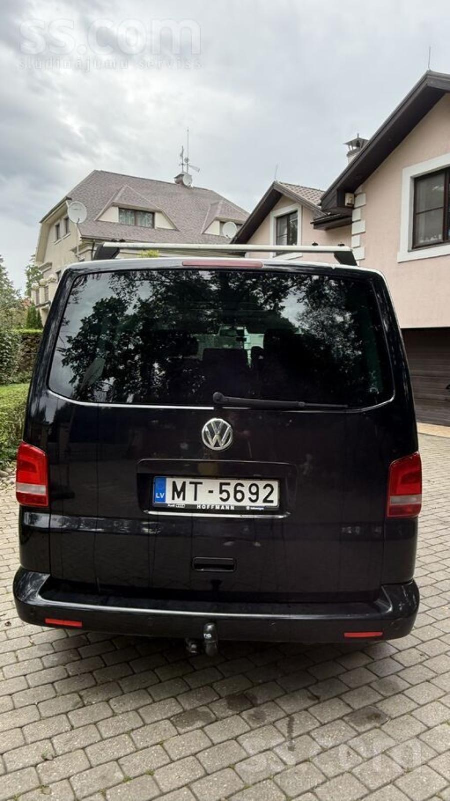 Melns Volkswagen Multivan 2011 Rīga, ar dzinēja tilpumu 2.00 L un nobraukumu 263 tūkst. km par 17300 €, foto 6 vietnē AUTOMOTO.COM.LV