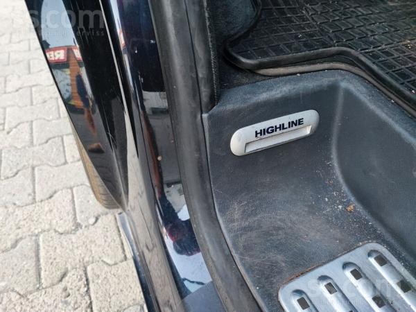 Black Volkswagen Multivan 2012 in Riga, with an engine capacity of 2.00 L and mileage of 0 thousand km for 17000 €, photo 8 on AUTOMOTO.COM.LV