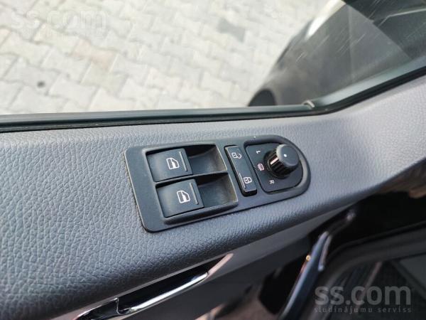 Black Volkswagen Multivan 2012 in Riga, with an engine capacity of 2.00 L and mileage of 0 thousand km for 17000 €, photo 9 on AUTOMOTO.COM.LV