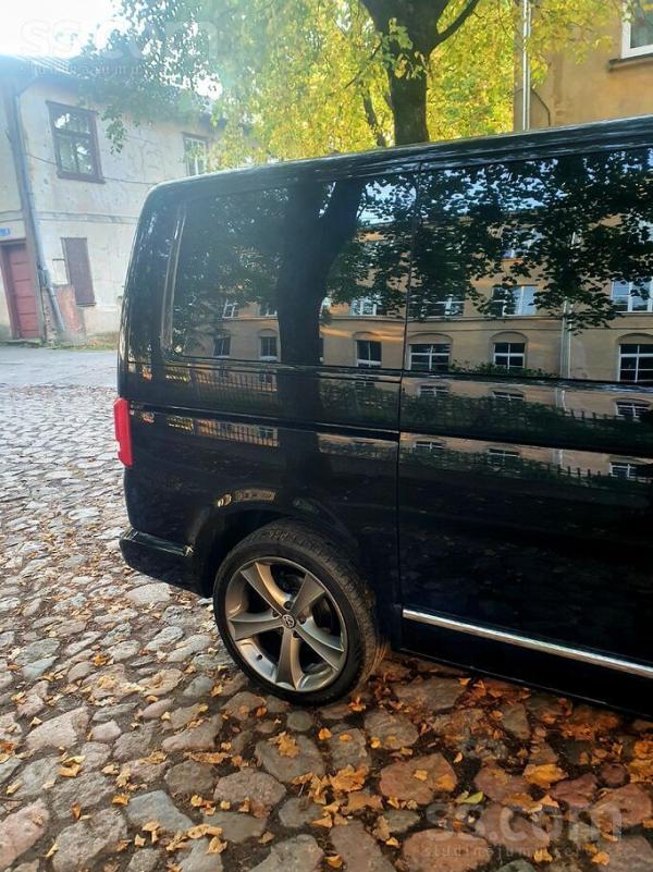 Black Volkswagen Multivan 2013 in Tukums, with an engine capacity of 2.00 L and mileage of 246 thousand km for 15500 €, photo 3 on AUTOMOTO.COM.LV