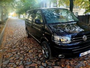 Melns Volkswagen Multivan 2013 Tukums, ar dzinēja tilpumu 2.00 L un nobraukumu 246 tūkst. km par 15500 €, foto 5 vietnē AUTOMOTO.COM.LV