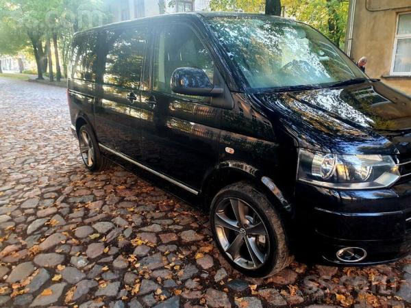 Black Volkswagen Multivan 2013 in Tukums, with an engine capacity of 2.00 L and mileage of 246 thousand km for 15500 €, photo 6 on AUTOMOTO.COM.LV