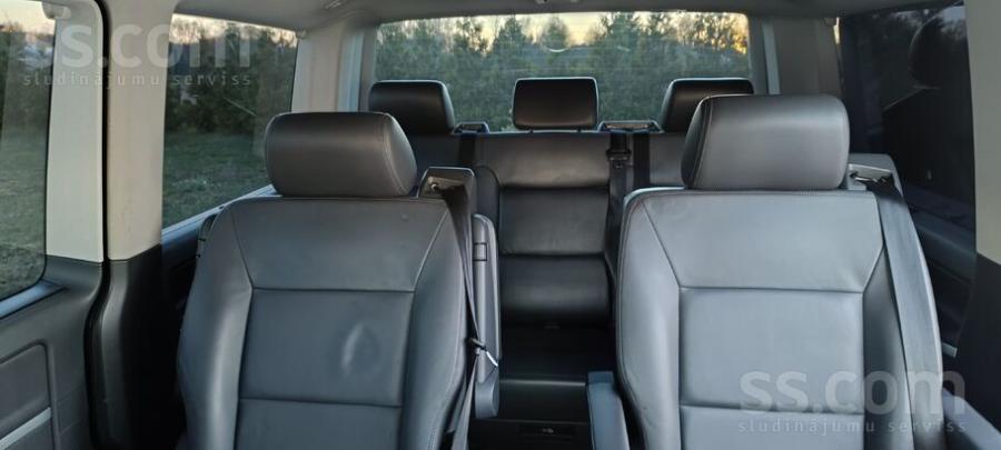Melns Volkswagen Multivan 2013 Tukums, ar dzinēja tilpumu 2.00 L un nobraukumu 246 tūkst. km par 15500 €, foto 11 vietnē AUTOMOTO.COM.LV