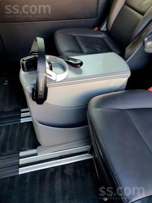 Melns Volkswagen Multivan 2013 Tukums, ar dzinēja tilpumu 2.00 L un nobraukumu 246 tūkst. km par 15500 €, foto 15 vietnē AUTOMOTO.COM.LV