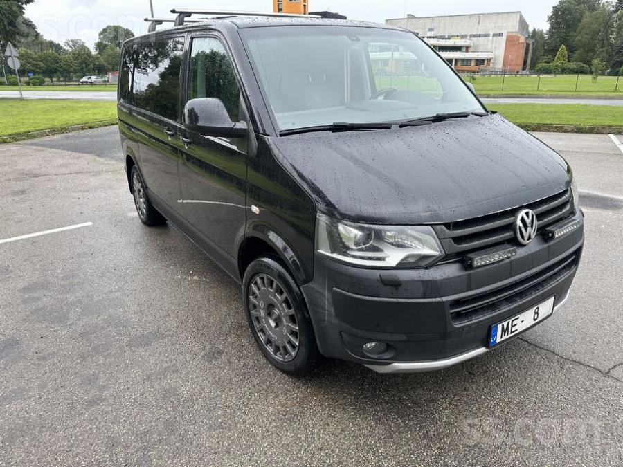 Black Volkswagen Multivan 2014 in Riga, with an engine capacity of 2.00 L and mileage of 224 thousand km for 23800 €, photo 6 on AUTOMOTO.COM.LV