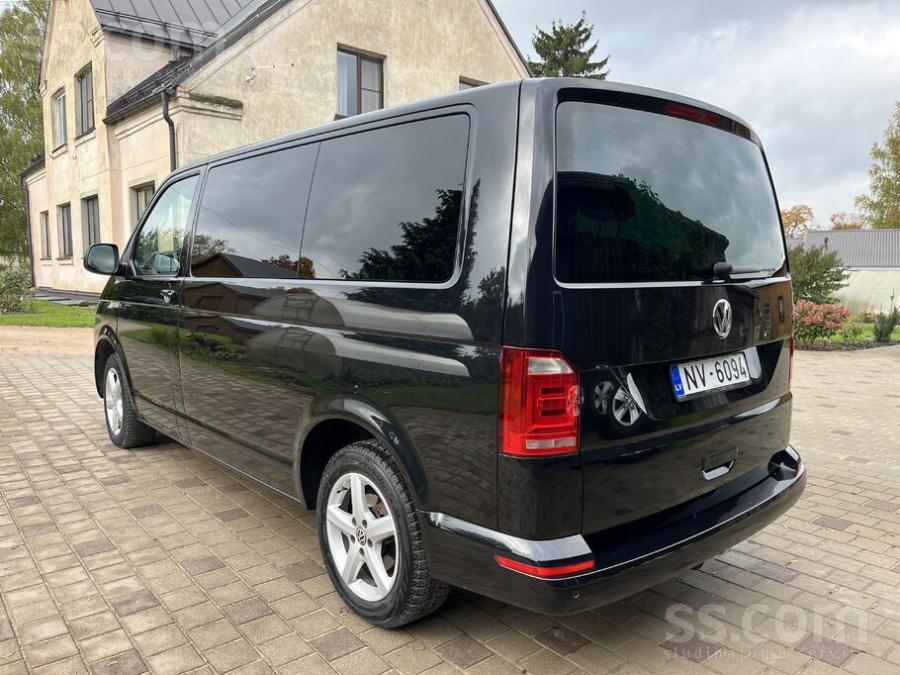 Melns Volkswagen Multivan 2015 Dobele, ar dzinēja tilpumu 2.00 L un nobraukumu 300 tūkst. km par 20500 €, foto 5 vietnē AUTOMOTO.COM.LV