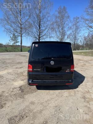 Melns Volkswagen Multivan 2015 Valmiera, ar dzinēja tilpumu 2.00 L un nobraukumu 199 tūkst. km par 21000 €, foto 3 vietnē AUTOMOTO.COM.LV