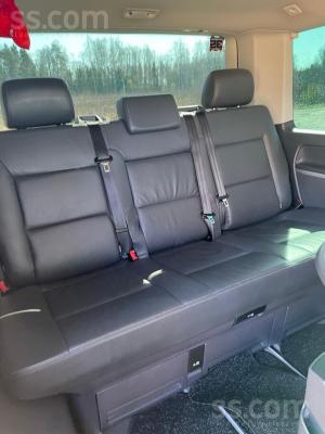 Melns Volkswagen Multivan 2015 Valmiera, ar dzinēja tilpumu 2.00 L un nobraukumu 199 tūkst. km par 21000 €, foto 6 vietnē AUTOMOTO.COM.LV