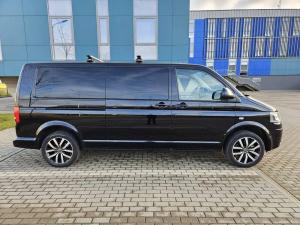 Melns Volkswagen Multivan 2015 Jēkabpils, ar dzinēja tilpumu 2.00 L un nobraukumu 148 tūkst. km par 23900 €, foto 5 vietnē AUTOMOTO.COM.LV