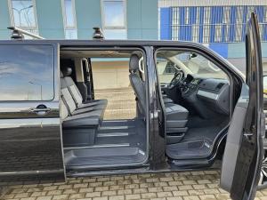 Melns Volkswagen Multivan 2015 Jēkabpils, ar dzinēja tilpumu 2.00 L un nobraukumu 148 tūkst. km par 23900 €, foto 19 vietnē AUTOMOTO.COM.LV