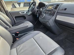 Melns Volkswagen Multivan 2015 Jēkabpils, ar dzinēja tilpumu 2.00 L un nobraukumu 148 tūkst. km par 23900 €, foto 20 vietnē AUTOMOTO.COM.LV