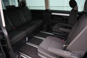Melns Volkswagen Multivan 2015 Tukums, ar dzinēja tilpumu 2.00 L un nobraukumu 275 tūkst. km par 19900 €, foto 8 vietnē AUTOMOTO.COM.LV