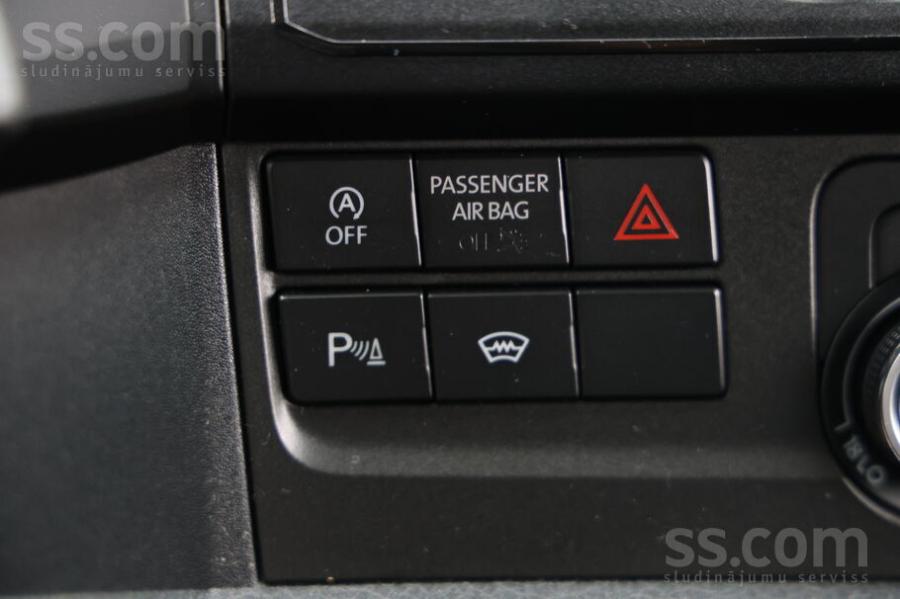 Melns Volkswagen Multivan 2015 Tukums, ar dzinēja tilpumu 2.00 L un nobraukumu 275 tūkst. km par 19900 €, foto 13 vietnē AUTOMOTO.COM.LV