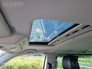 Black Volkswagen Multivan 2017 in Riga, with an engine capacity of 2.00 L and mileage of 269 thousand km for 22650 €, photo 8 on AUTOMOTO.COM.LV