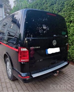 Black Volkswagen Multivan 2018 in Riga, with an engine capacity of 2.00 L and mileage of 144 thousand km for 29000 €, photo 3 on AUTOMOTO.COM.LV