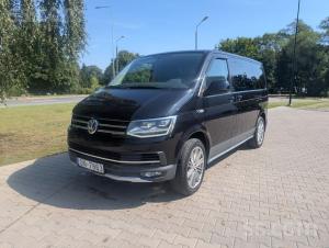 Melns Volkswagen Multivan 2018 Rīga, ar dzinēja tilpumu 2.00 L un nobraukumu 144 tūkst. km par 27700 €, foto  vietnē AUTOMOTO.COM.LV