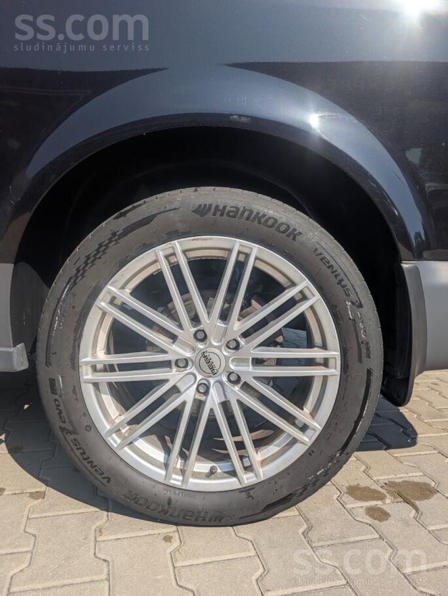 Melns Volkswagen Multivan 2018 Rīga, ar dzinēja tilpumu 2.00 L un nobraukumu 144 tūkst. km par 27700 €, foto 7 vietnē AUTOMOTO.COM.LV
