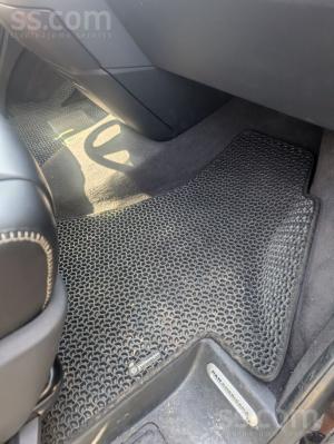 Melns Volkswagen Multivan 2018 Rīga, ar dzinēja tilpumu 2.00 L un nobraukumu 144 tūkst. km par 27700 €, foto 10 vietnē AUTOMOTO.COM.LV
