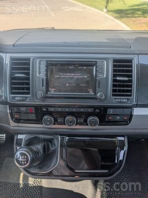 Melns Volkswagen Multivan 2018 Rīga, ar dzinēja tilpumu 2.00 L un nobraukumu 144 tūkst. km par 27700 €, foto 11 vietnē AUTOMOTO.COM.LV