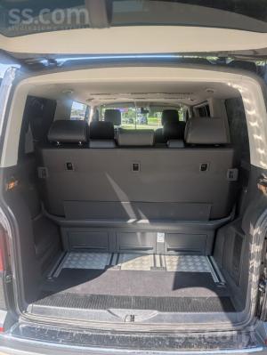 Melns Volkswagen Multivan 2018 Rīga, ar dzinēja tilpumu 2.00 L un nobraukumu 144 tūkst. km par 27700 €, foto 14 vietnē AUTOMOTO.COM.LV