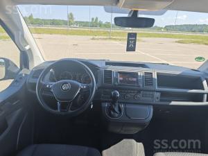 Black Volkswagen Multivan 2019 in Riga, with an engine capacity of 2.00 L and mileage of 48 thousand km for 38720 €, photo 5 on AUTOMOTO.COM.LV