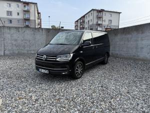 Black Volkswagen Multivan 2020 in Riga, with an engine capacity of 2.00 L and mileage of 165 thousand km for 30990 €, photo 3 on AUTOMOTO.COM.LV