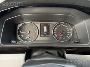 Black Volkswagen Multivan 2020 in Riga, with an engine capacity of 2.00 L and mileage of 165 thousand km for 30990 €, photo 7 on AUTOMOTO.COM.LV