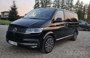 Melns Volkswagen Multivan 2021 Rīga, ar dzinēja tilpumu 2.00 L un nobraukumu 124 tūkst. km par 47000 €, foto  vietnē AUTOMOTO.COM.LV