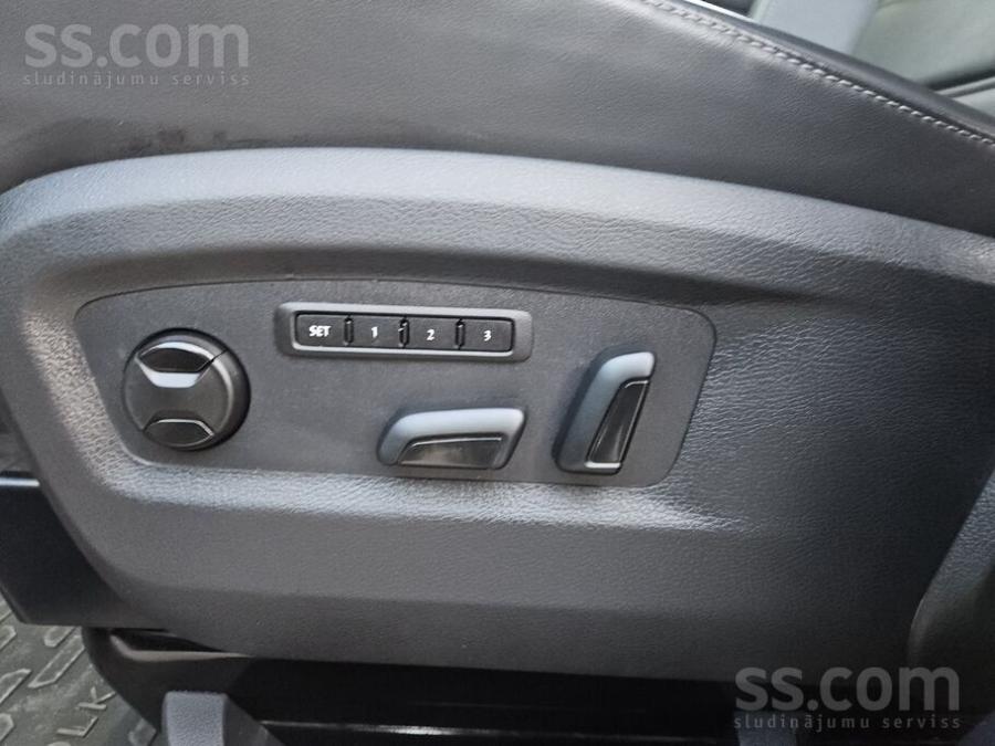 Black Volkswagen Multivan 2021 in Riga, with an engine capacity of 2.00 L and mileage of 124 thousand km for 47000 €, photo 13 on AUTOMOTO.COM.LV