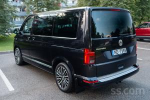 Melns Volkswagen Multivan 2022 Rīga, ar dzinēja tilpumu 2.00 L un nobraukumu 53 tūkst. km par 51000 €, foto 3 vietnē AUTOMOTO.COM.LV