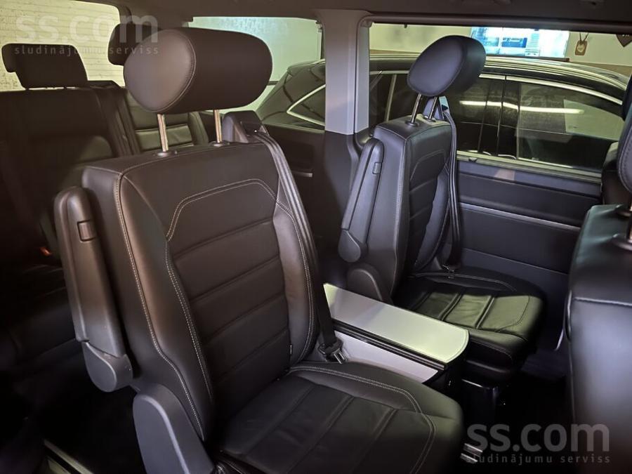Melns Volkswagen Multivan 2022 Rīga, ar dzinēja tilpumu 2.00 L un nobraukumu 53 tūkst. km par 51000 €, foto 5 vietnē AUTOMOTO.COM.LV
