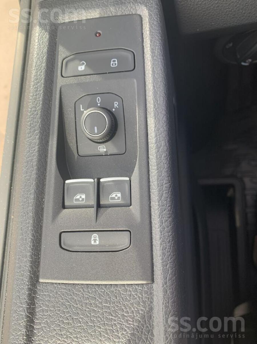 Melns Volkswagen Multivan 2022 Rīga, ar dzinēja tilpumu 2.00 L un nobraukumu 82 tūkst. km par 38000 €, foto 8 vietnē AUTOMOTO.COM.LV