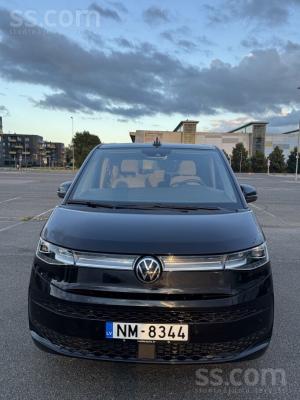 Melns Volkswagen Multivan 2023 Rīga, ar dzinēja tilpumu 2.00 L un nobraukumu 65 tūkst. km par 44000 €, foto 3 vietnē AUTOMOTO.COM.LV