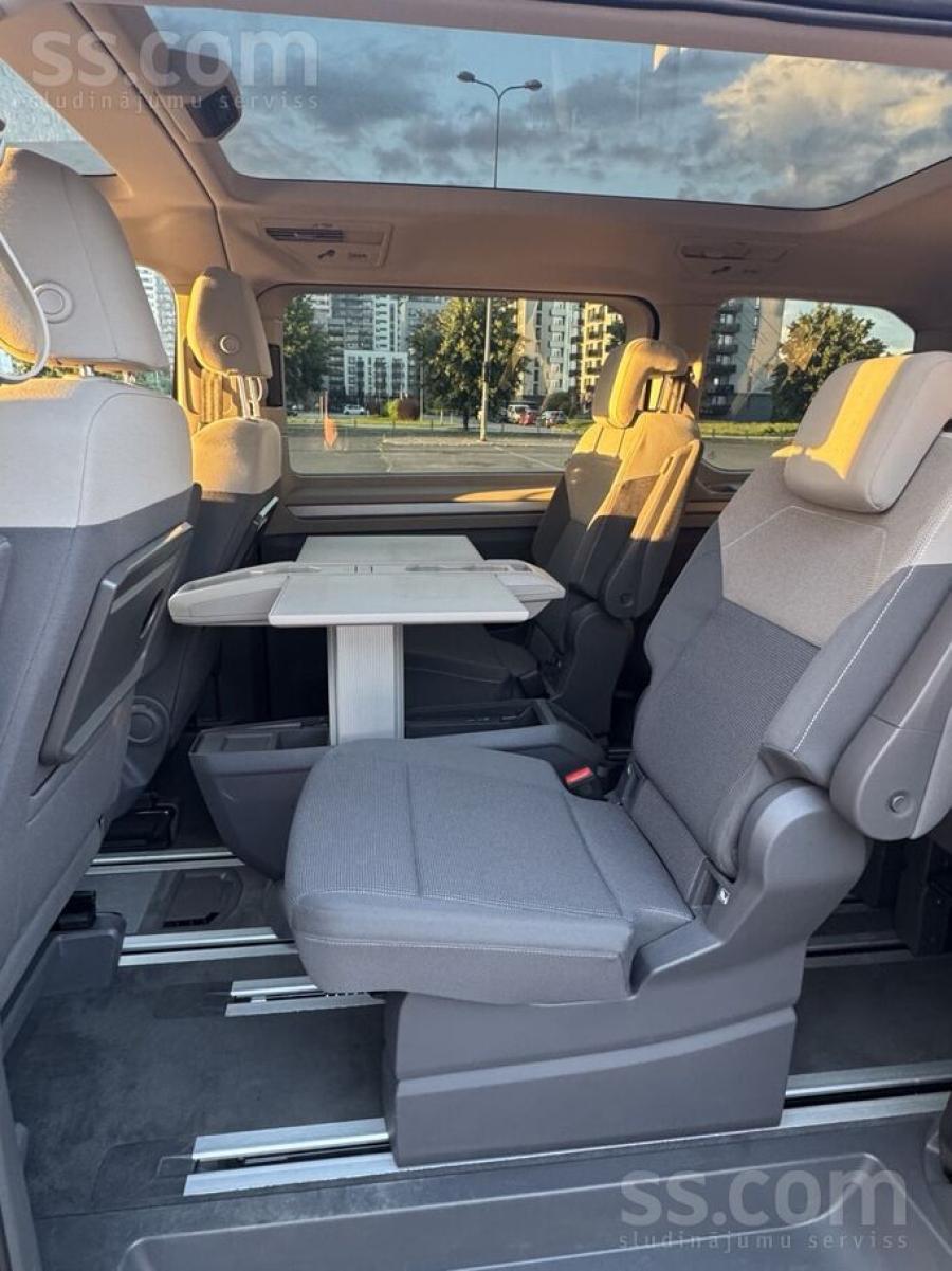 Melns Volkswagen Multivan 2023 Rīga, ar dzinēja tilpumu 2.00 L un nobraukumu 65 tūkst. km par 44000 €, foto 6 vietnē AUTOMOTO.COM.LV