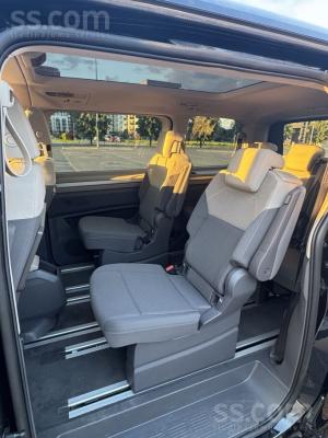 Melns Volkswagen Multivan 2023 Rīga, ar dzinēja tilpumu 2.00 L un nobraukumu 65 tūkst. km par 44000 €, foto 7 vietnē AUTOMOTO.COM.LV