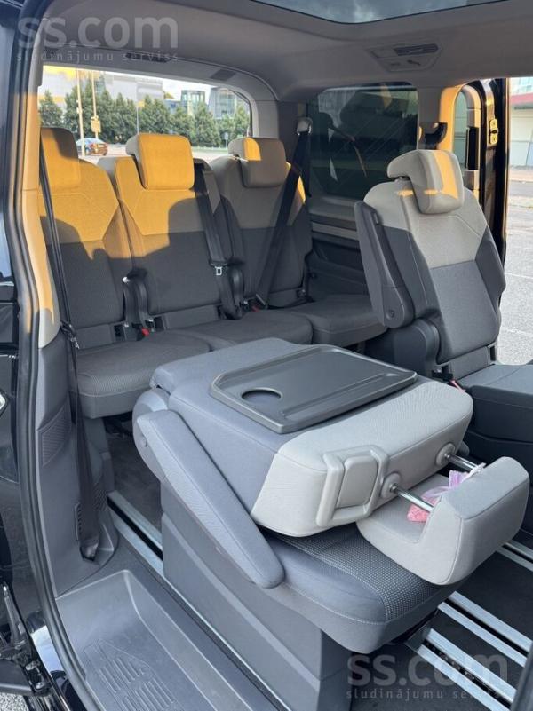 Black Volkswagen Multivan 2023 in Riga, with an engine capacity of 2.00 L and mileage of 35 thousand km for 50000 €, photo 7 on AUTOMOTO.COM.LV