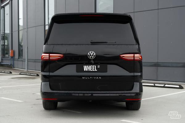 Melns Volkswagen Multivan 2024 Viļņa, ar dzinēja tilpumu 0.00 L un nobraukumu 2 tūkst. km par 54900 €, foto 5 vietnē AUTOMOTO.COM.LV