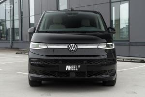 Melns Volkswagen Multivan 2024 Viļņa, ar dzinēja tilpumu 0.00 L un nobraukumu 2 tūkst. km par 54900 €, foto 9 vietnē AUTOMOTO.COM.LV