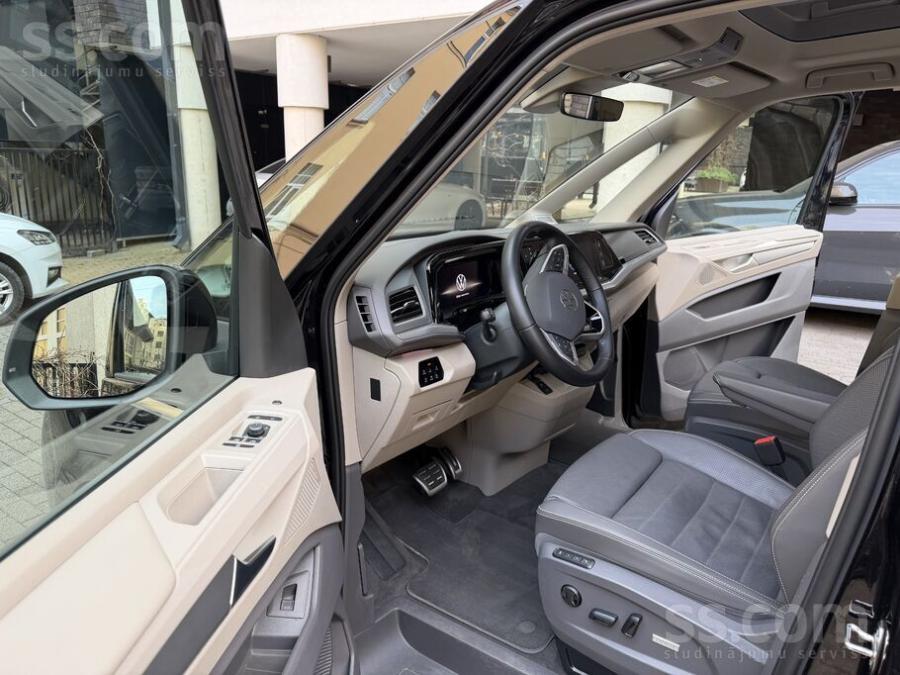 Melns Volkswagen Multivan 2024 Rīga, ar dzinēja tilpumu 2.00 L un nobraukumu 16 tūkst. km par 62700 €, foto 6 vietnē AUTOMOTO.COM.LV