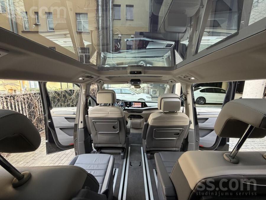 Melns Volkswagen Multivan 2024 Rīga, ar dzinēja tilpumu 2.00 L un nobraukumu 16 tūkst. km par 62700 €, foto 8 vietnē AUTOMOTO.COM.LV