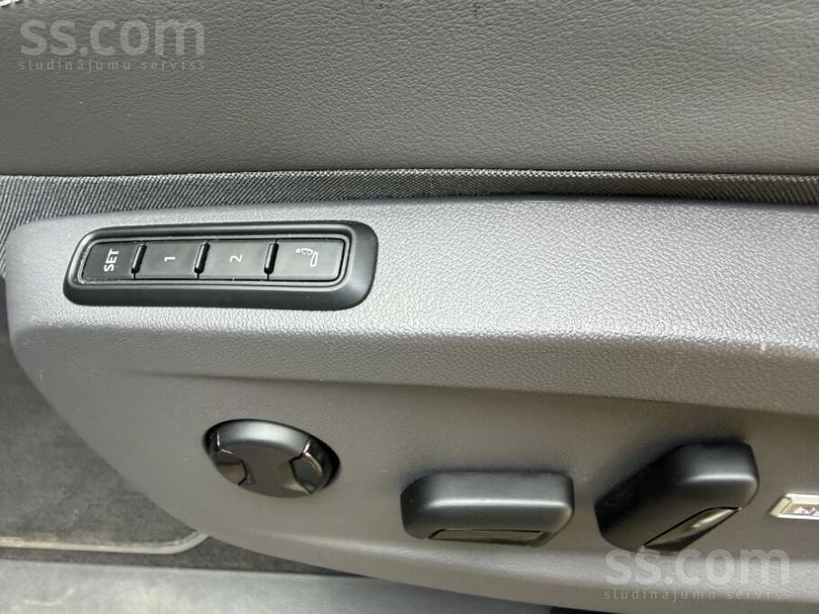 Melns Volkswagen Multivan 2024 Rīga, ar dzinēja tilpumu 2.00 L un nobraukumu 16 tūkst. km par 62700 €, foto 9 vietnē AUTOMOTO.COM.LV
